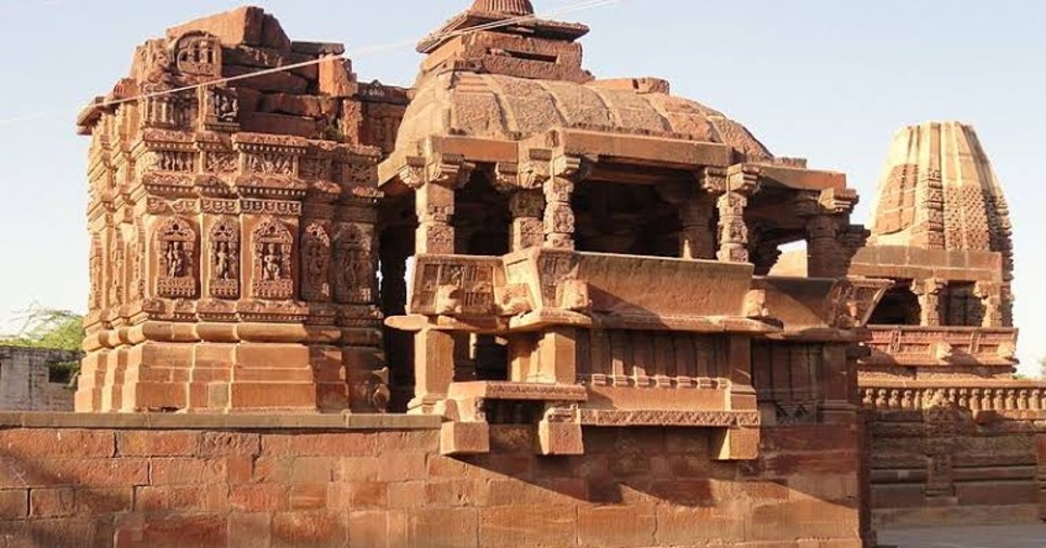 This Ancient Indian Town Is Known for Its Beautiful Temples of Jain and ...